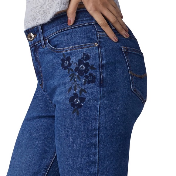 Lee | Jeans | Plus Size Lee Flex Motion Straight Leg Jeans | Poshmark